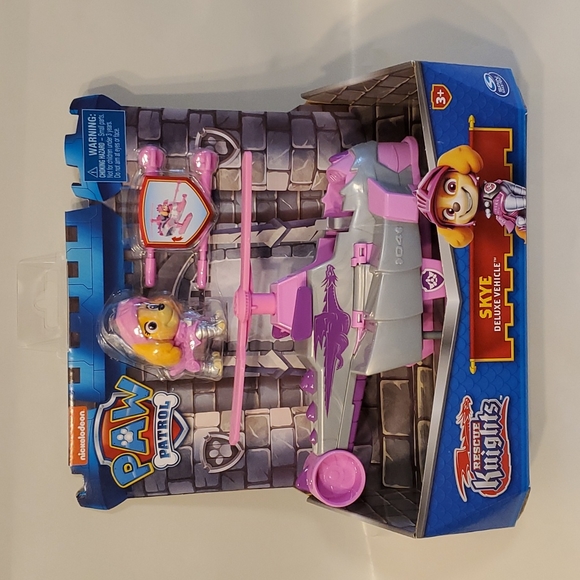 Nickelodeon | Toys | Paw Patrol Rescue Knights Deluxe Vehicle Skye ...